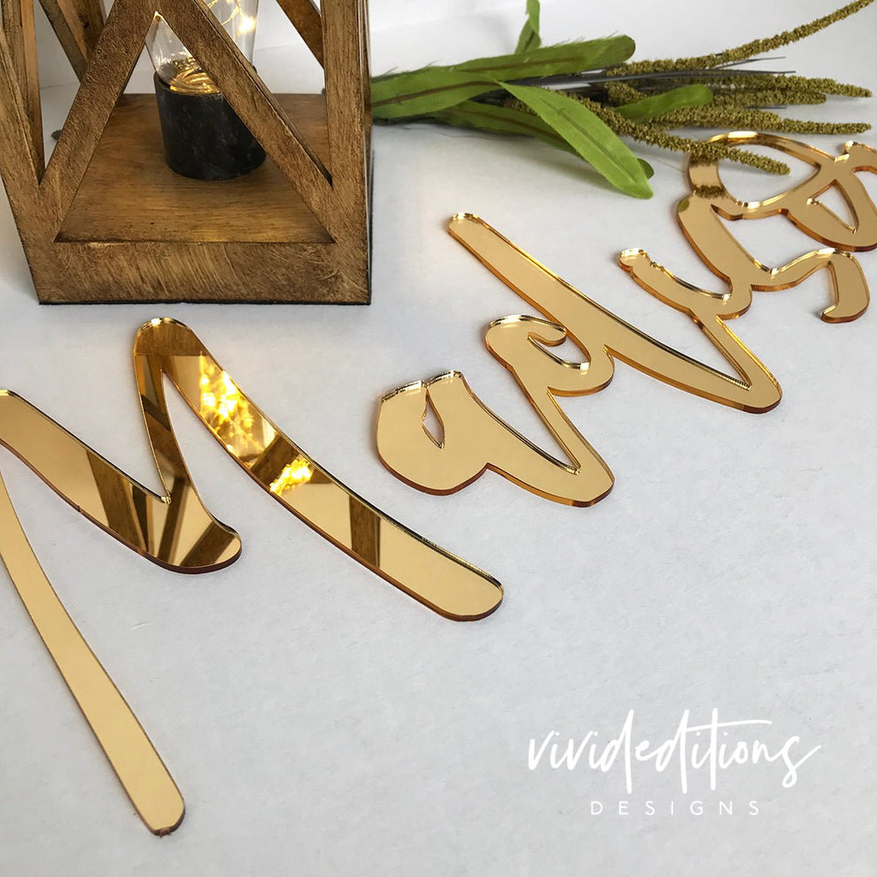 GOLD MIRROR NAME SIGN, CUSTOM ACRYLIC WALL PLAQUES - VividEditions